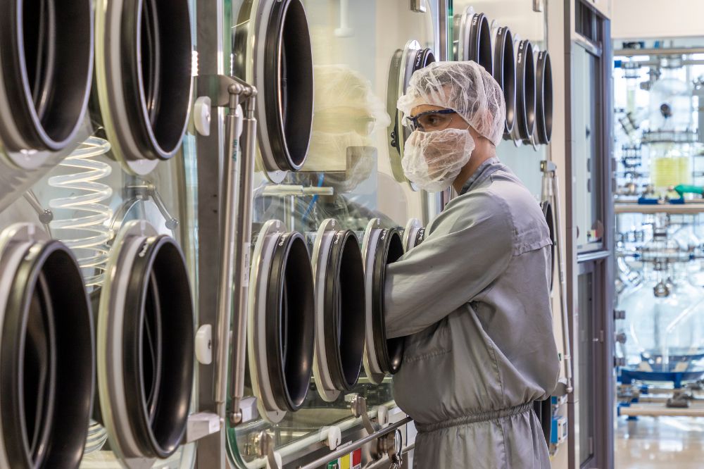 Heraeus acquires Umicore’s Platinum Active Pharmaceutical Ingredient ...